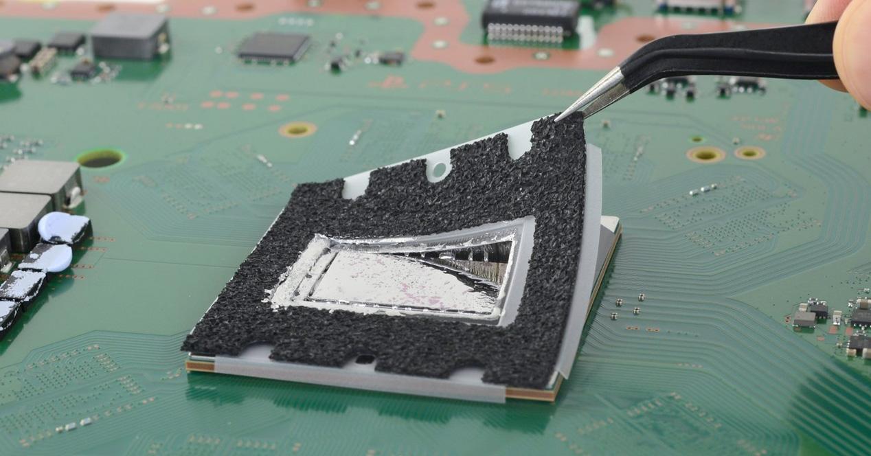 La vue éclatée de la PlayStation 5 d'IFixit laisse quelques détails ...