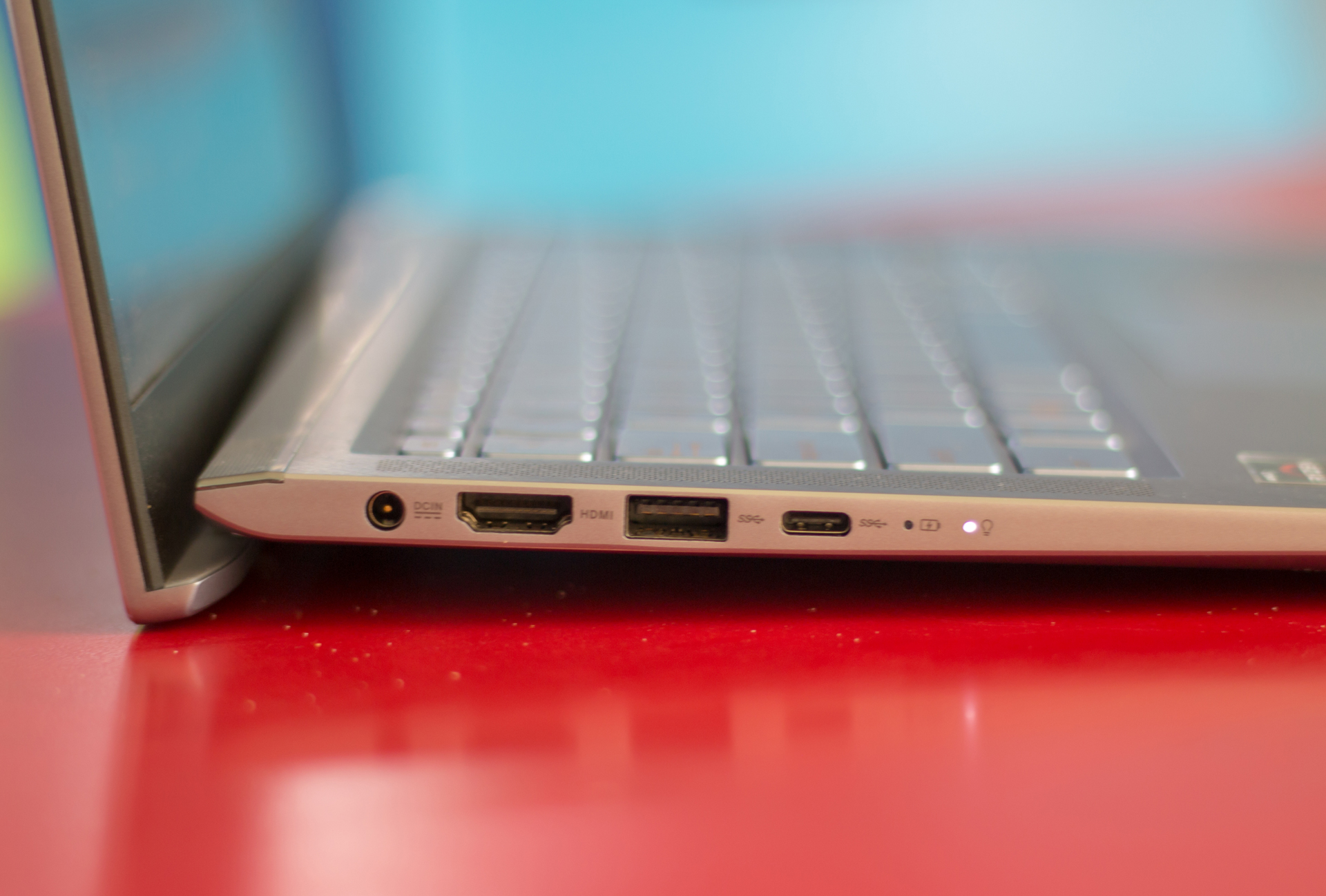 Asus Zenbook 14 UM431 Review